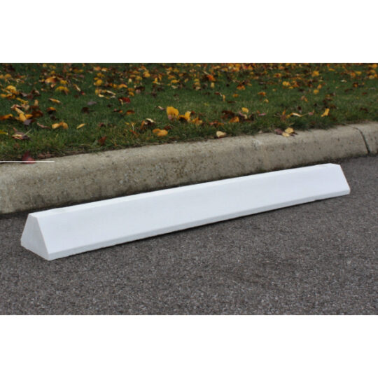 6' Plastic Parking Block Deluxe 72" L X 7" W X 4.5" H - Innoplast